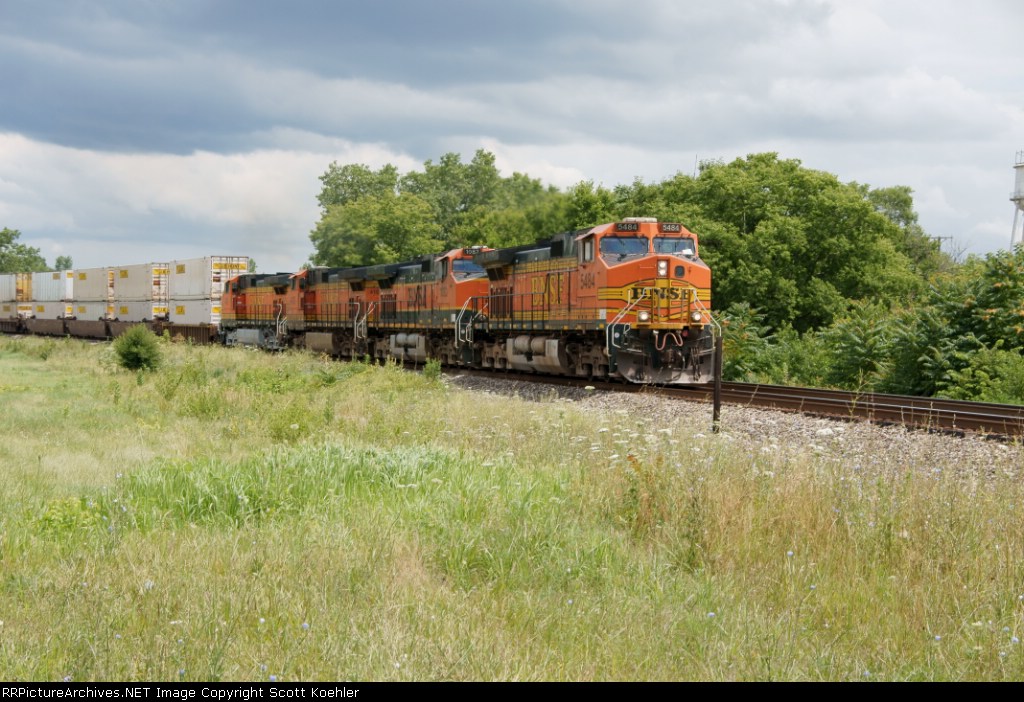 BNSF 5484